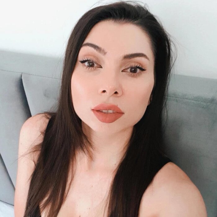 Meet Our Sexy Phone Chat Girl Tasya At Xpanded